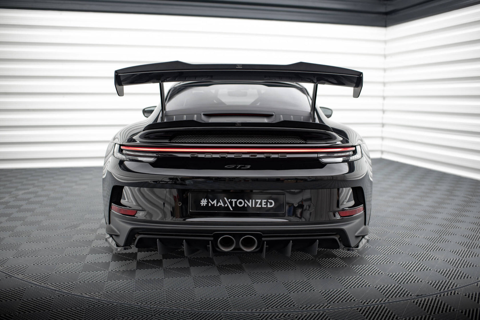 Lower Spoiler Cap Porsche 911 992 GT3 – Maxton Design