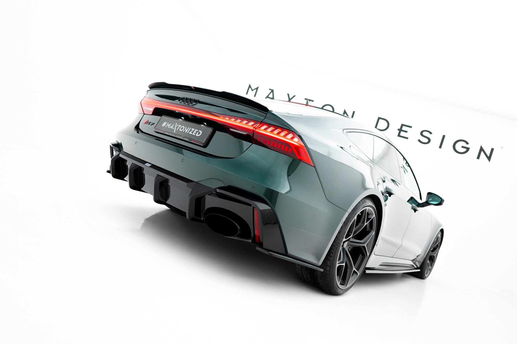 Prepreg Carbon Fiber Rear Diffuser Audi RS7 C8 (version with towbar ...
