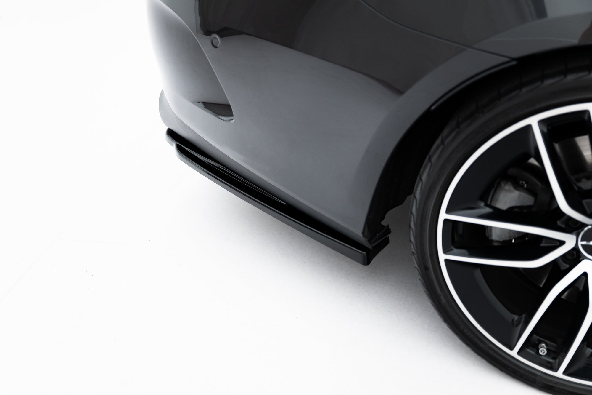 Rear Splitter (with vertical bars) Mercedes-AMG CLS 53 C257 – Maxton Design