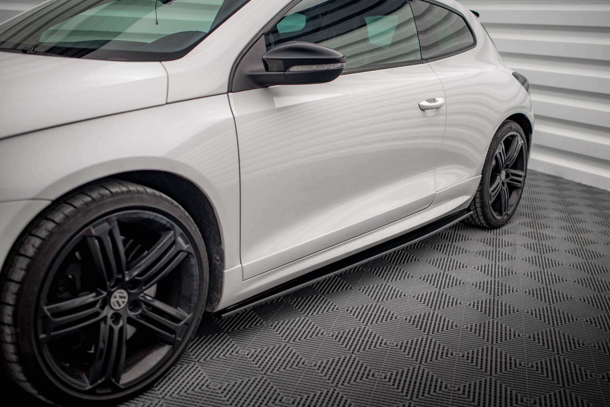 SIDE SKIRTS DIFFUSERS VW SCIROCCO R Carbon Look | Our Offer ...