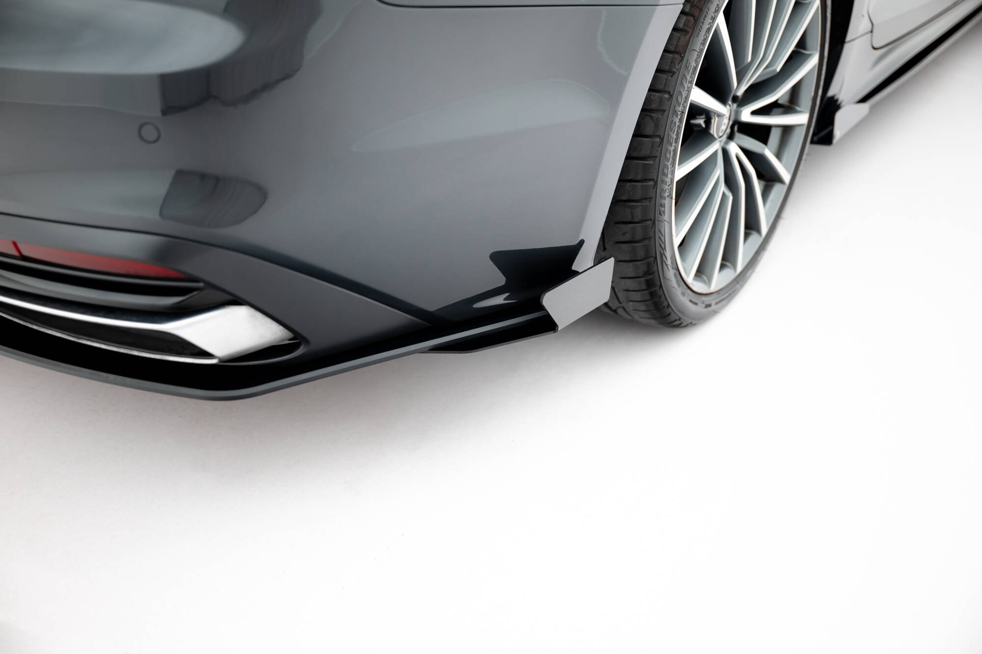 Street Pro Rear Diffuser + Flaps Audi A5 F5 Facelift Red + Gloss Flaps ...